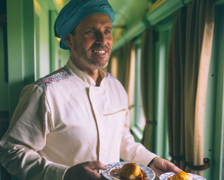 Comboio Presidencial by Chakall - Embarque numa viagem inesquecível