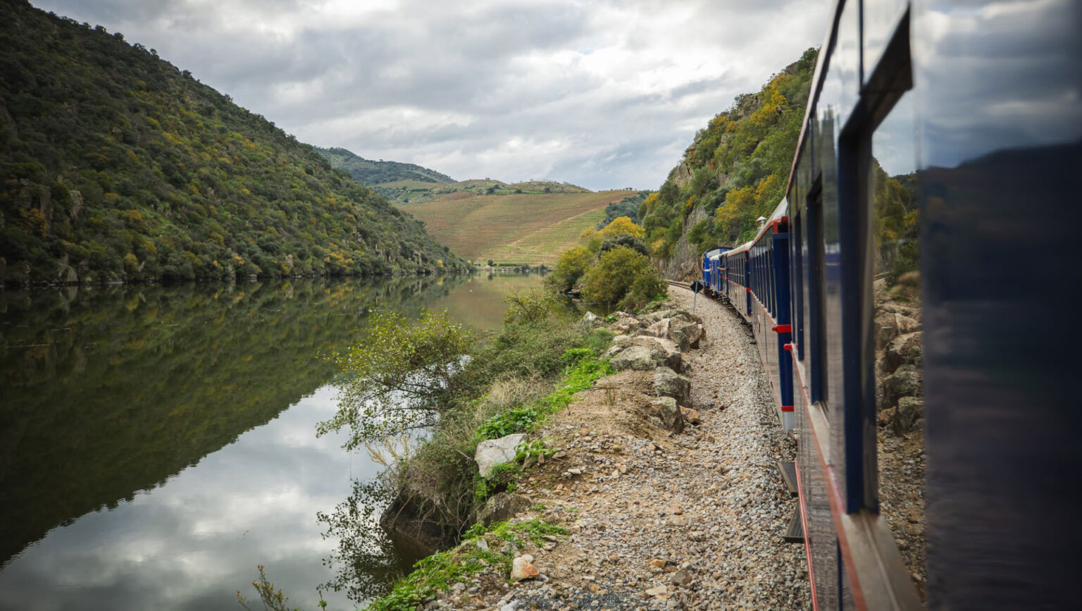 Comboio Presidencial by Chakall - Embarque numa viagem inesquecível